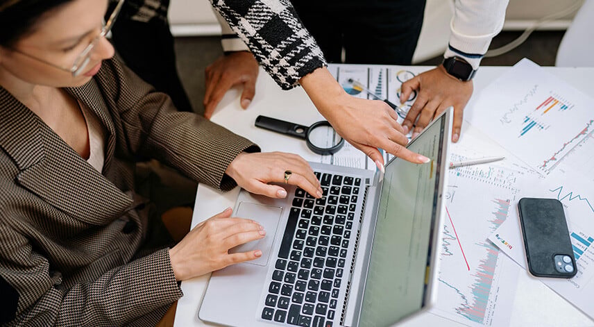 Capturing Industrial Clients: Targeting Strategies